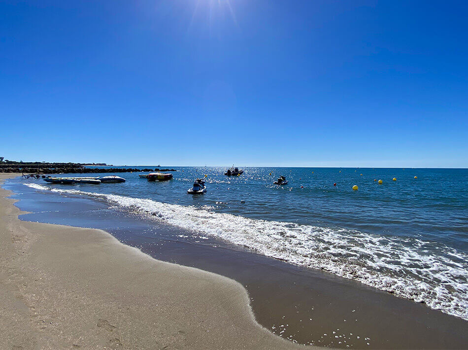 Beach Farret — Camping Le Farret à Vias Plage